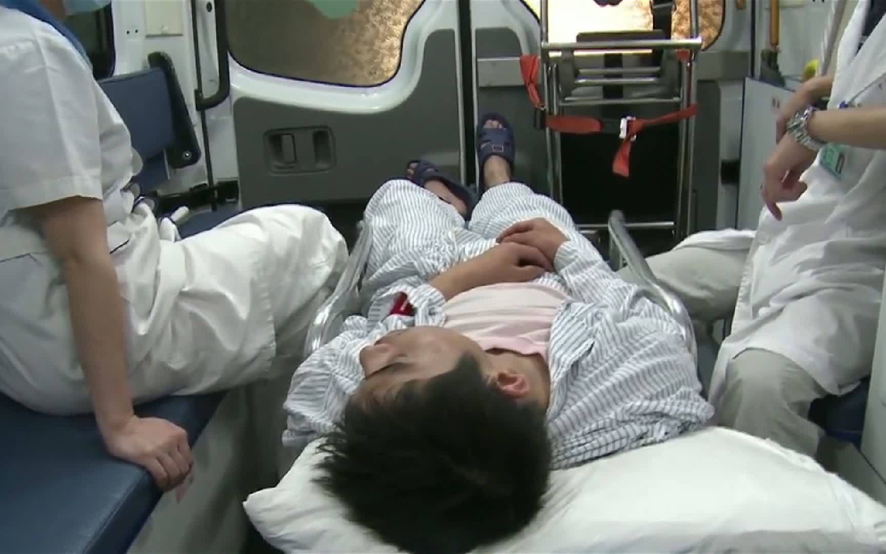 真实记录医院急诊室,家属说"谁让你们抢救的"