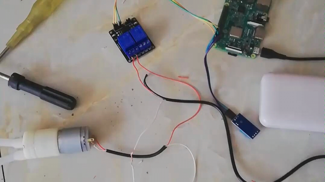 树莓派控制小水泵工作(包含继电器的操作及使用)