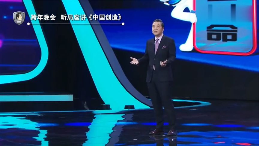 张召忠:石墨烯汽车电池充10分钟,能跑1000公里,真是神奇!