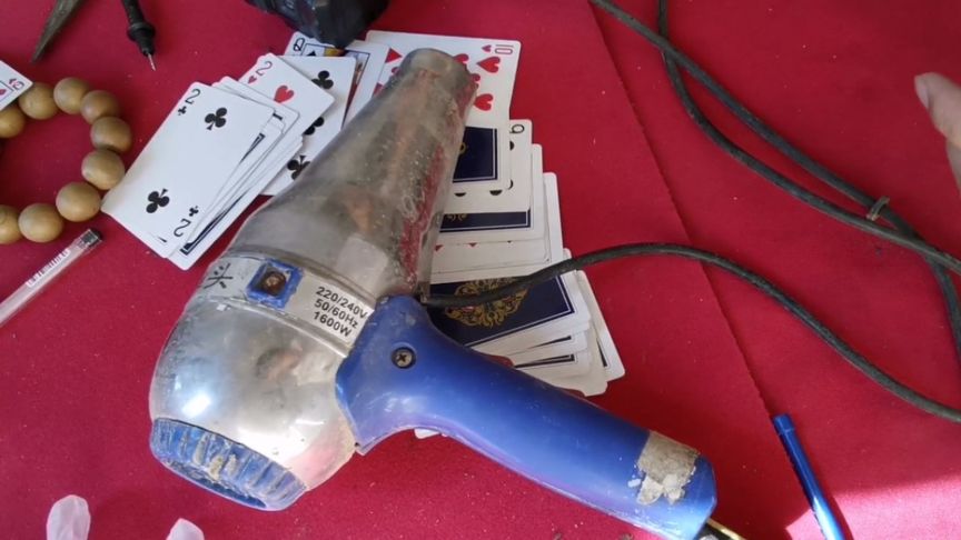 万用表分分钟测试出吹风机哪里的问题