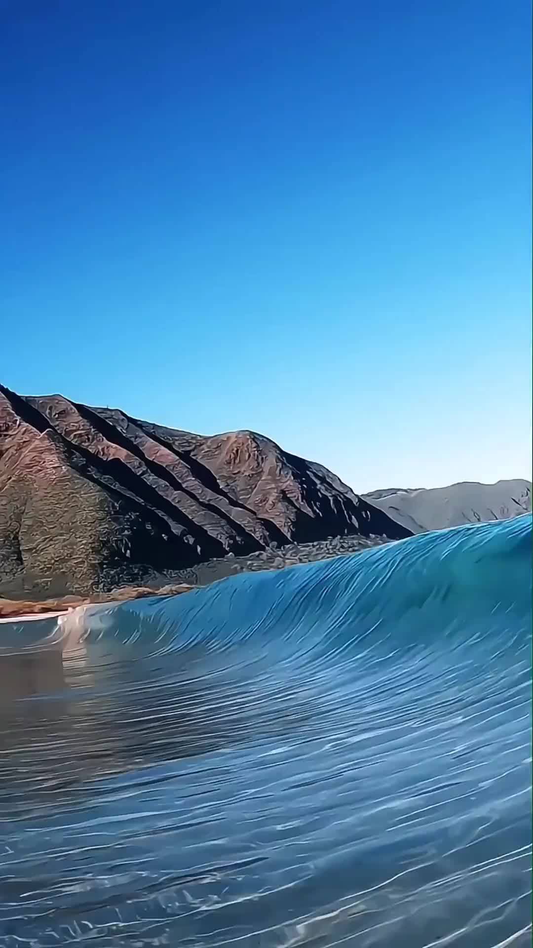 海面上果冻般的海浪,这么治愈的一幕,当然要分享给你啦
