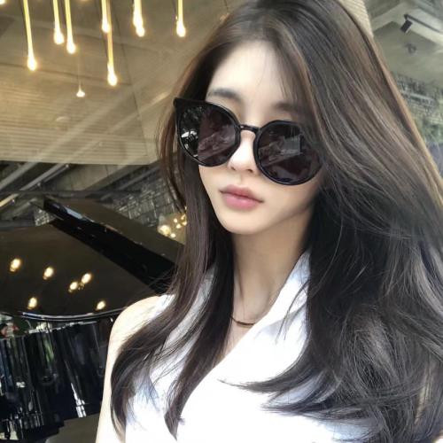 左丘淼皛 