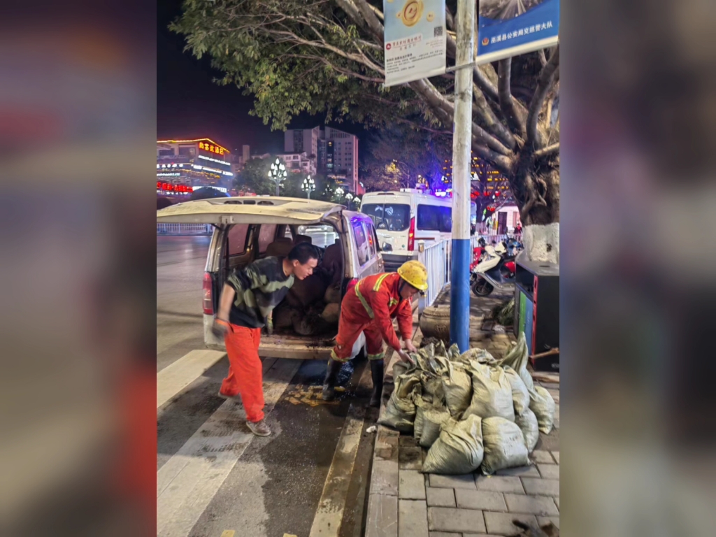 重庆管道非开挖修复、塌陷变形,完全堵塞管道。最快一天内更换管道,...