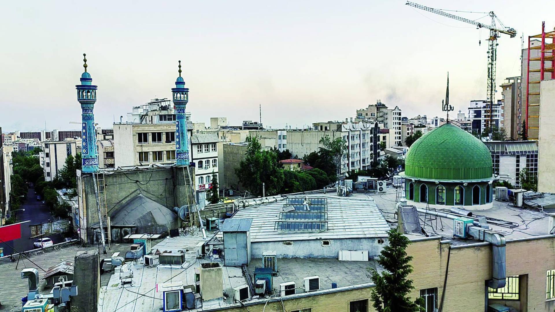 德黑兰响起密集爆炸声,当地华人客栈老板:在伊华人已不多,自己的朋友...