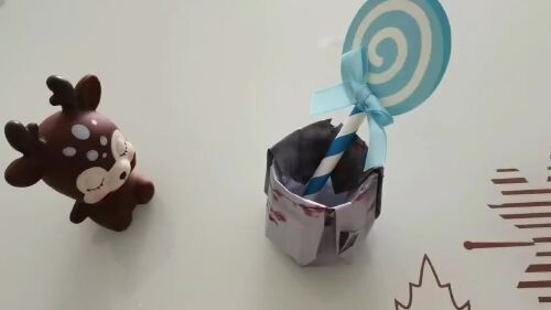 手工折纸-笔筒一张纸的魅力折一个笔筒