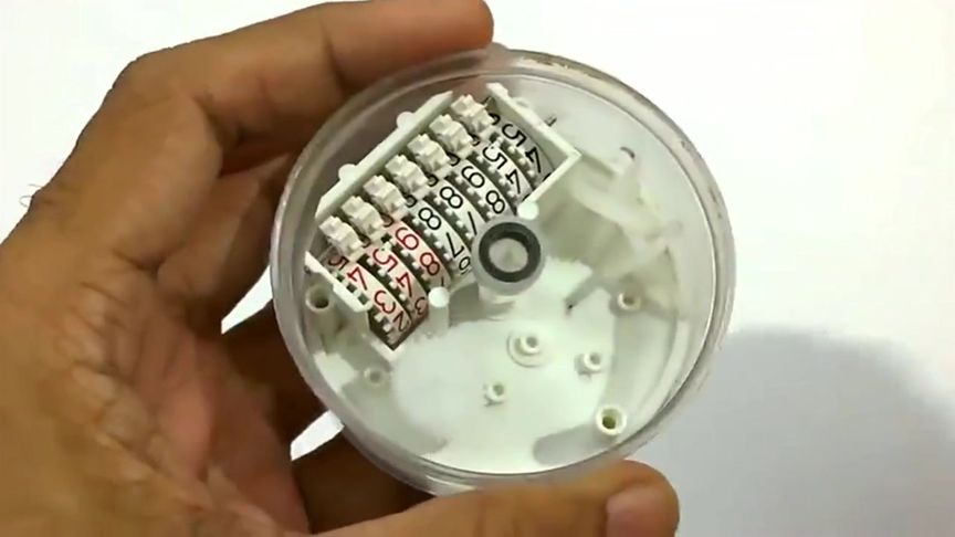 带大家看一看水表是怎么运作的,终于知道,我为什么费水了!