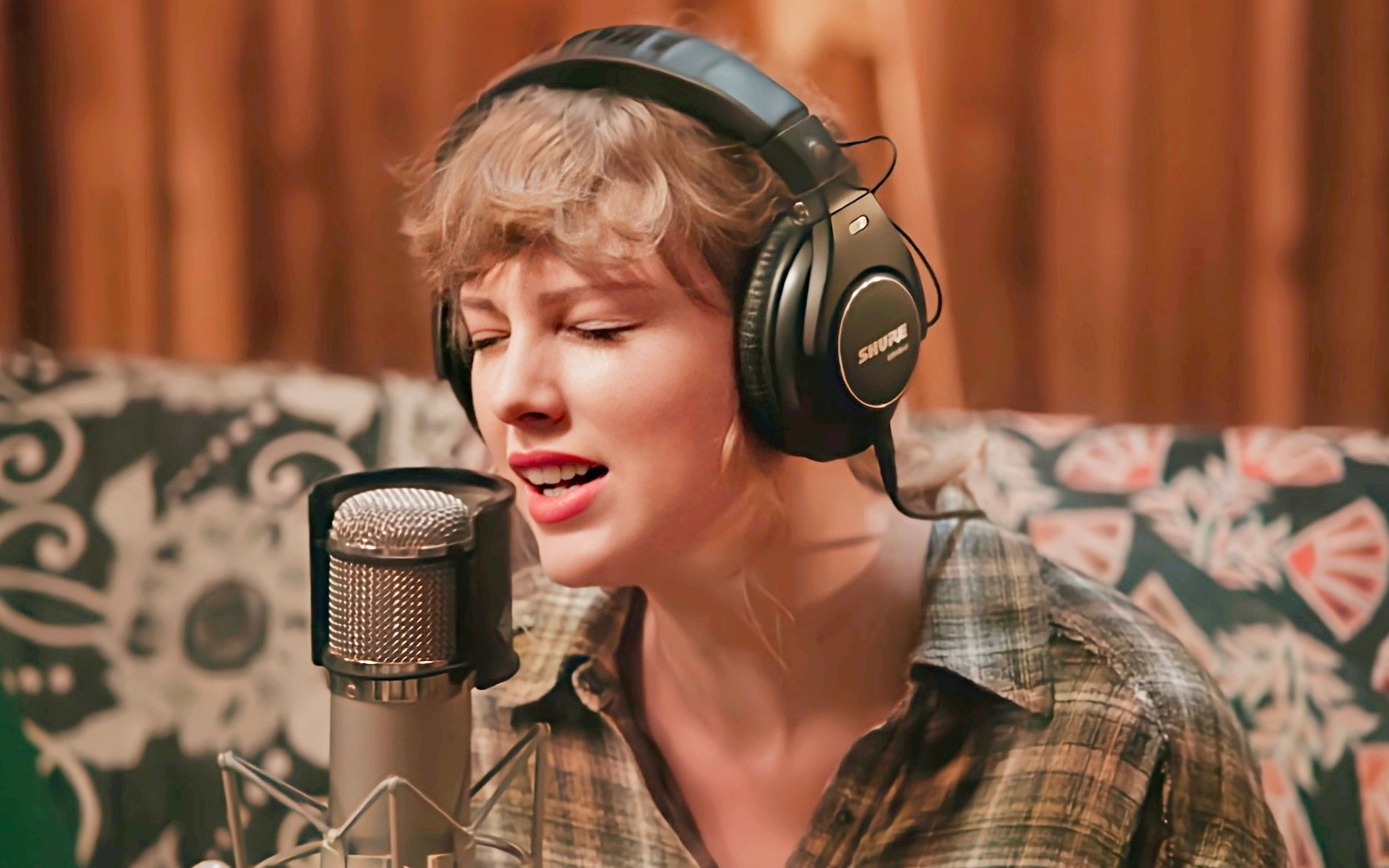 【官方现场】Taylor Swift录音室现场版《exile》