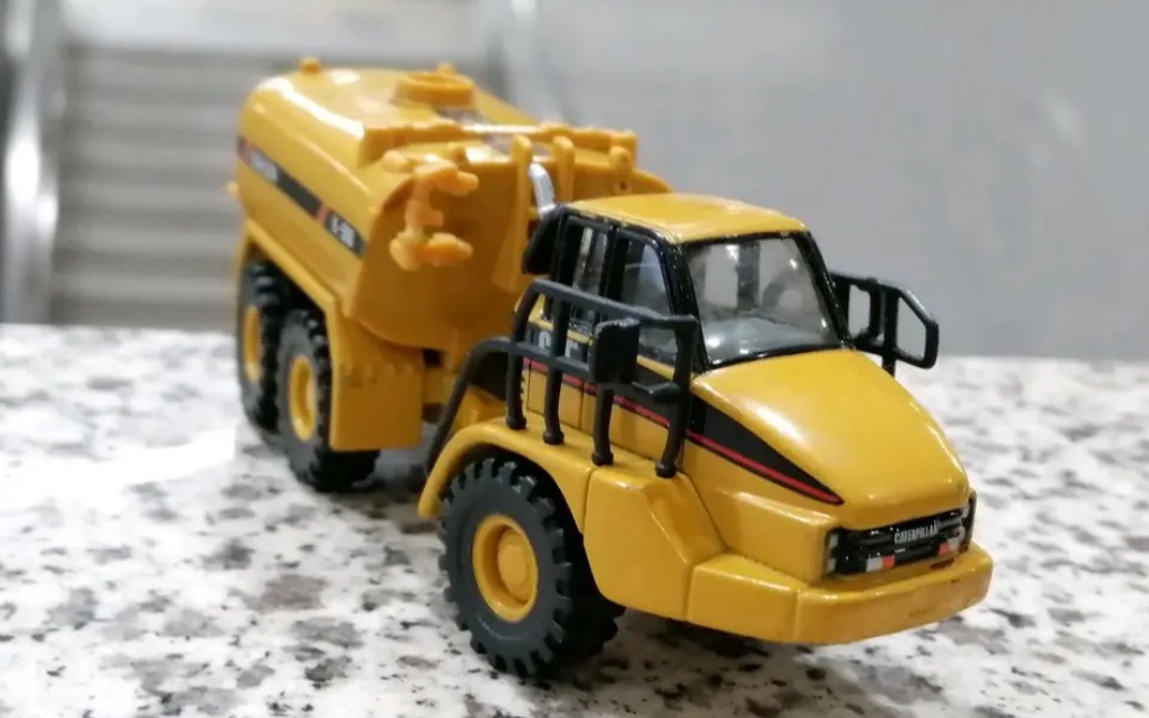 矿场除尘好帮手—NORSCOT1/87卡特彼勒730铰接式矿用洒水车