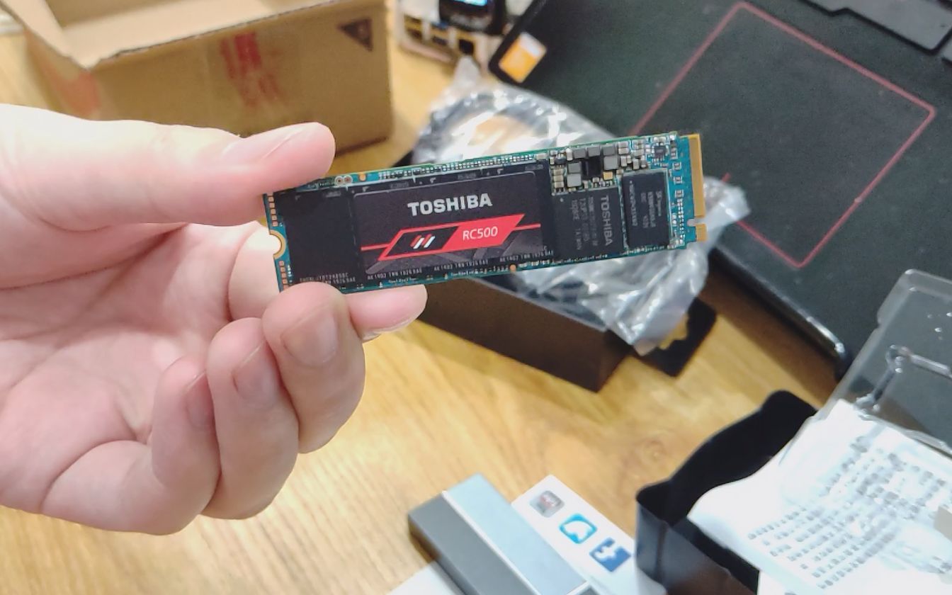 【原始素材】开箱东芝rc500 + 奥睿科m.2 nvme移动硬盘盒