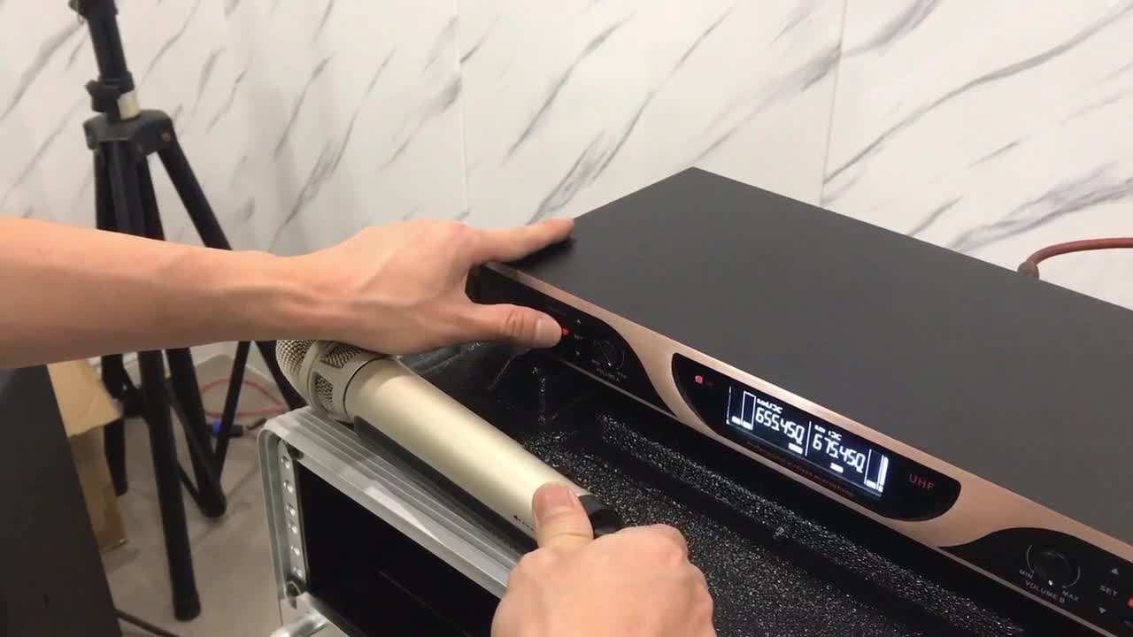 红外线无线话筒如何对频,频点错开不用找厂家,自己对频也可以