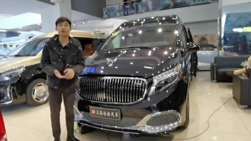 奔驰威霆高顶双开门七座商务车,官方授权改装内饰实拍解读