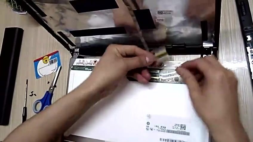 笔记本拆机,更换液晶屏幕教程!