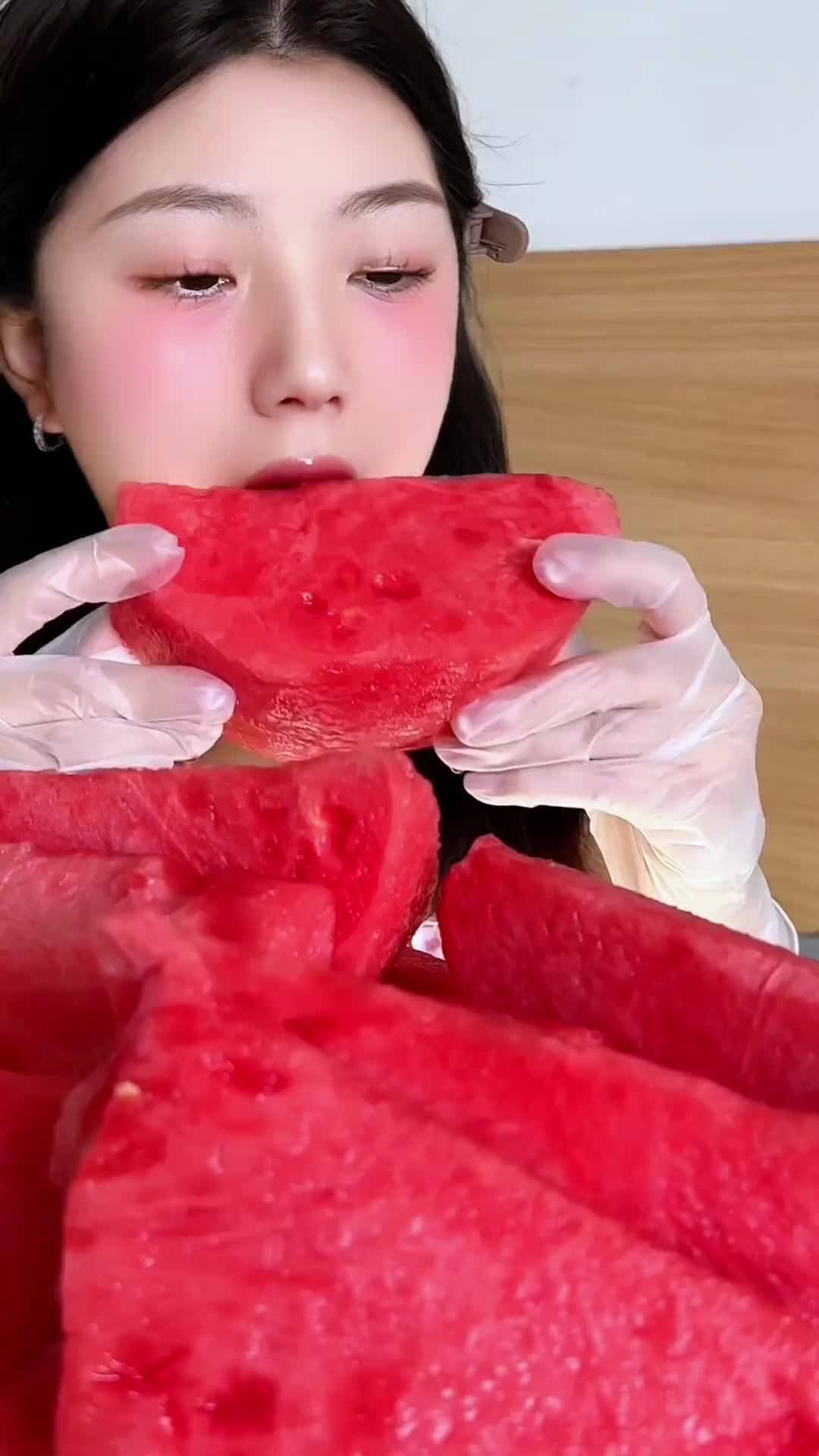 此时想吃西瓜的心达到顶峰 #美食