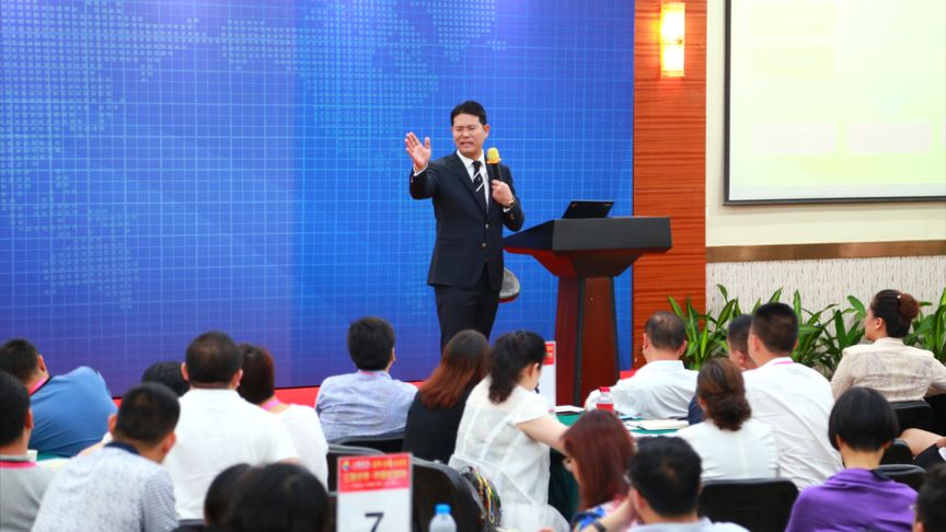 同样是做打车软件,为什么易道失败而滴滴成功了?