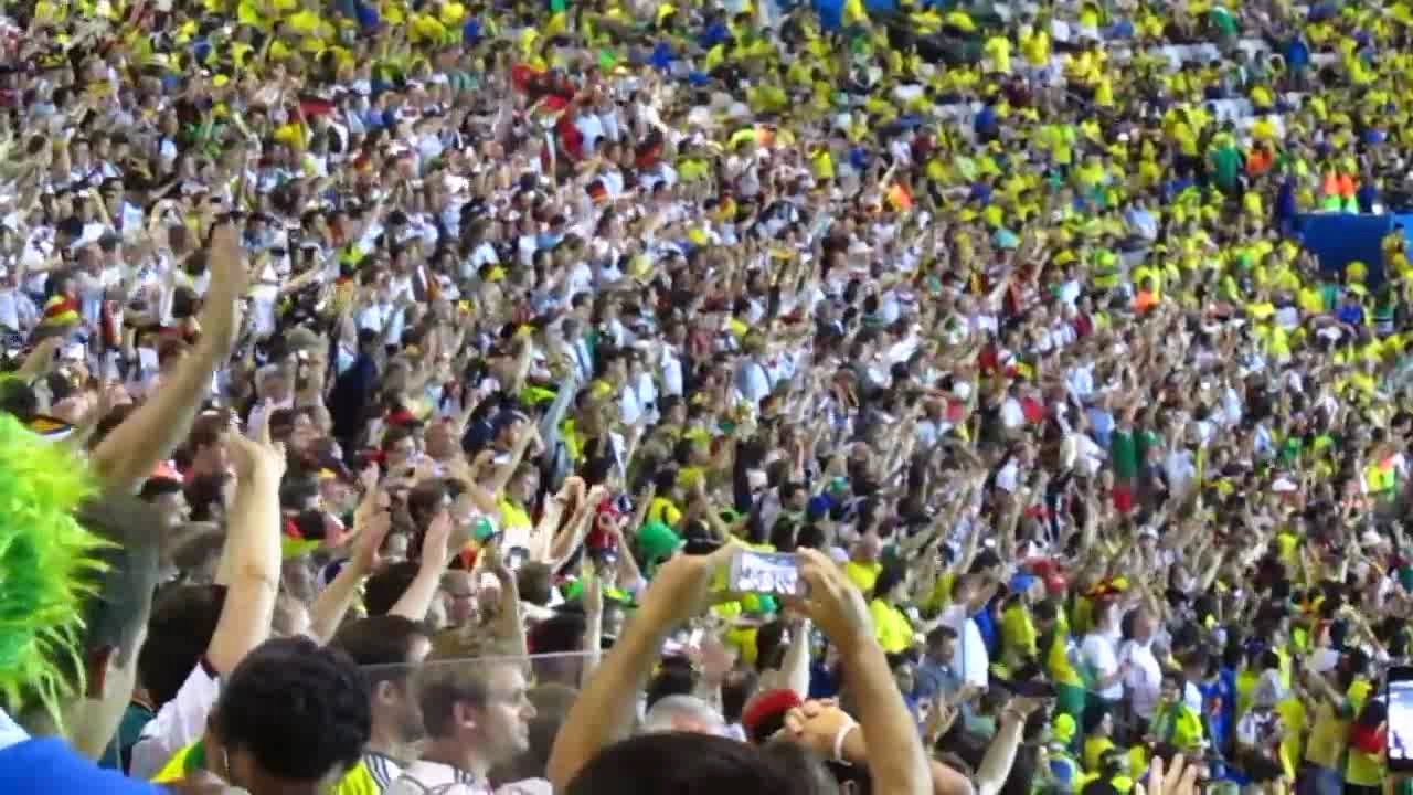 【德国队 vs 巴西队】暖心 2014世界杯巴西球迷为德国送上掌声