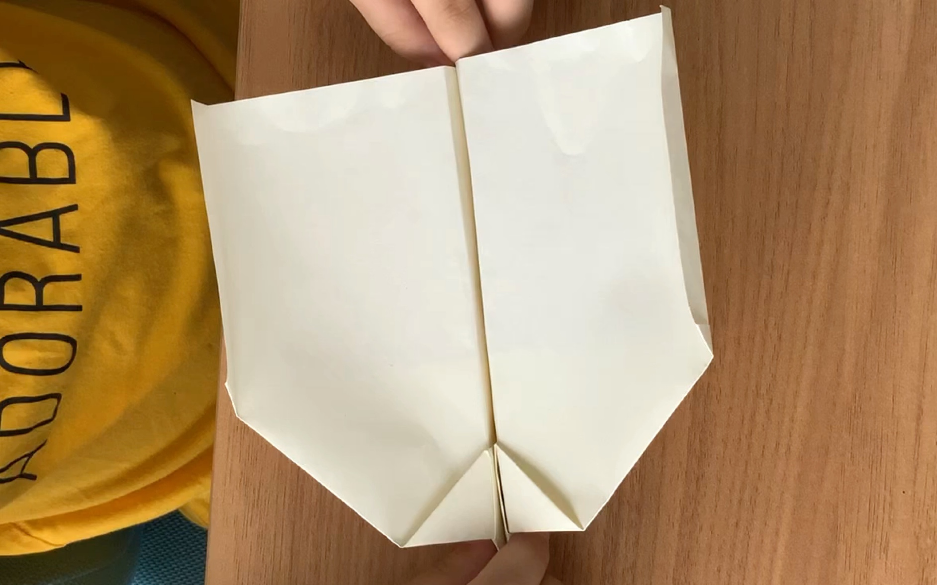 约翰•柯林斯的大师纸飞机。 想学就来这里学 (还有引擎哦)