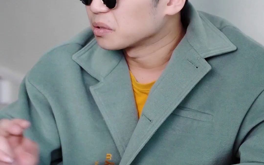 如何用PPT制作炫酷的文字拆分效果?