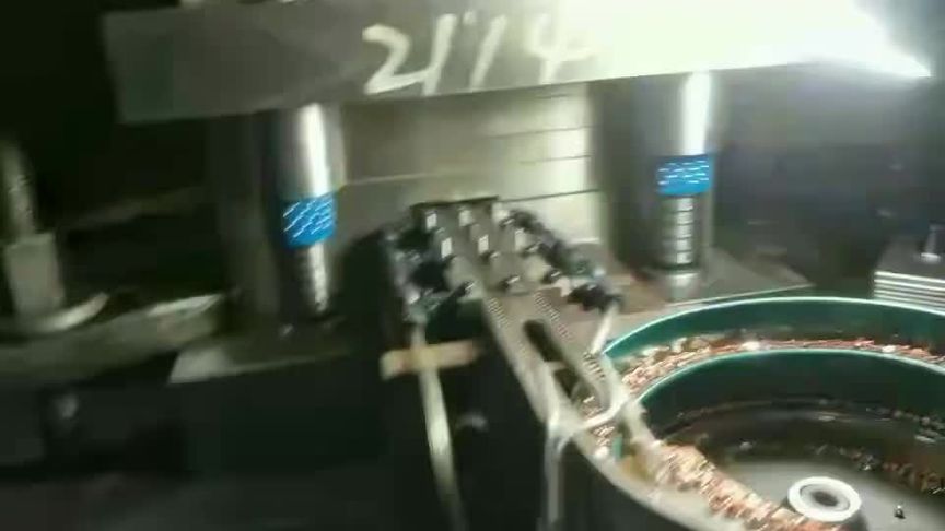 新来的冲压模具设计。水平还行,要涨薪水了