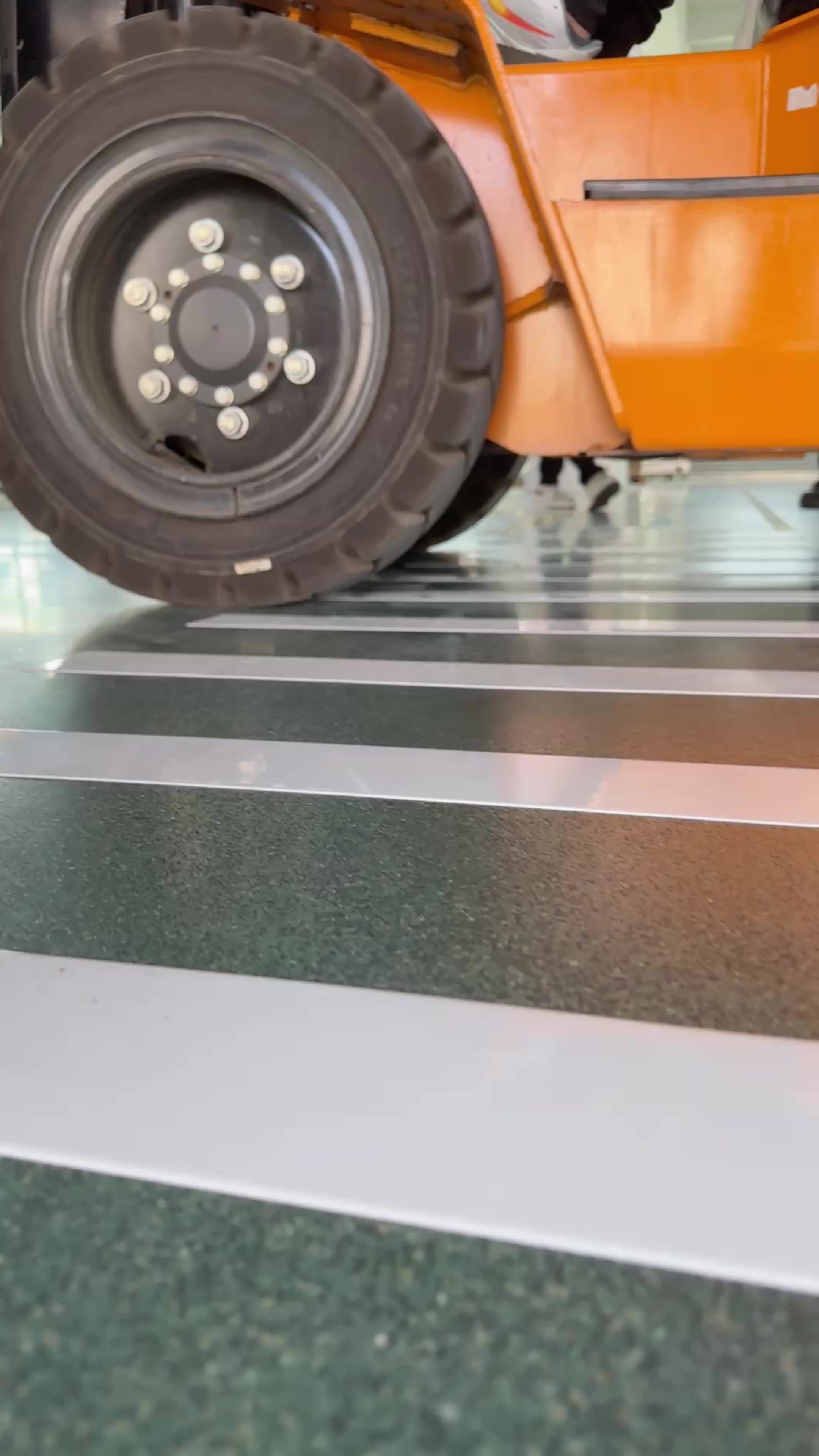 6S 目视化标杆工厂必备神器 —— 纳米地胶它不但 抗刮耐磨超抗造,...