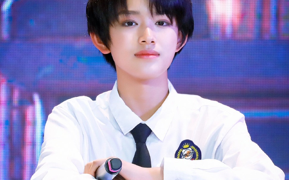 TF家族三代练习生-张极(超级可爱的弟弟!)