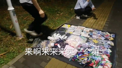 增加收入优质项目,摆地摊!出摊3个钟,赚20元哦蛮好的