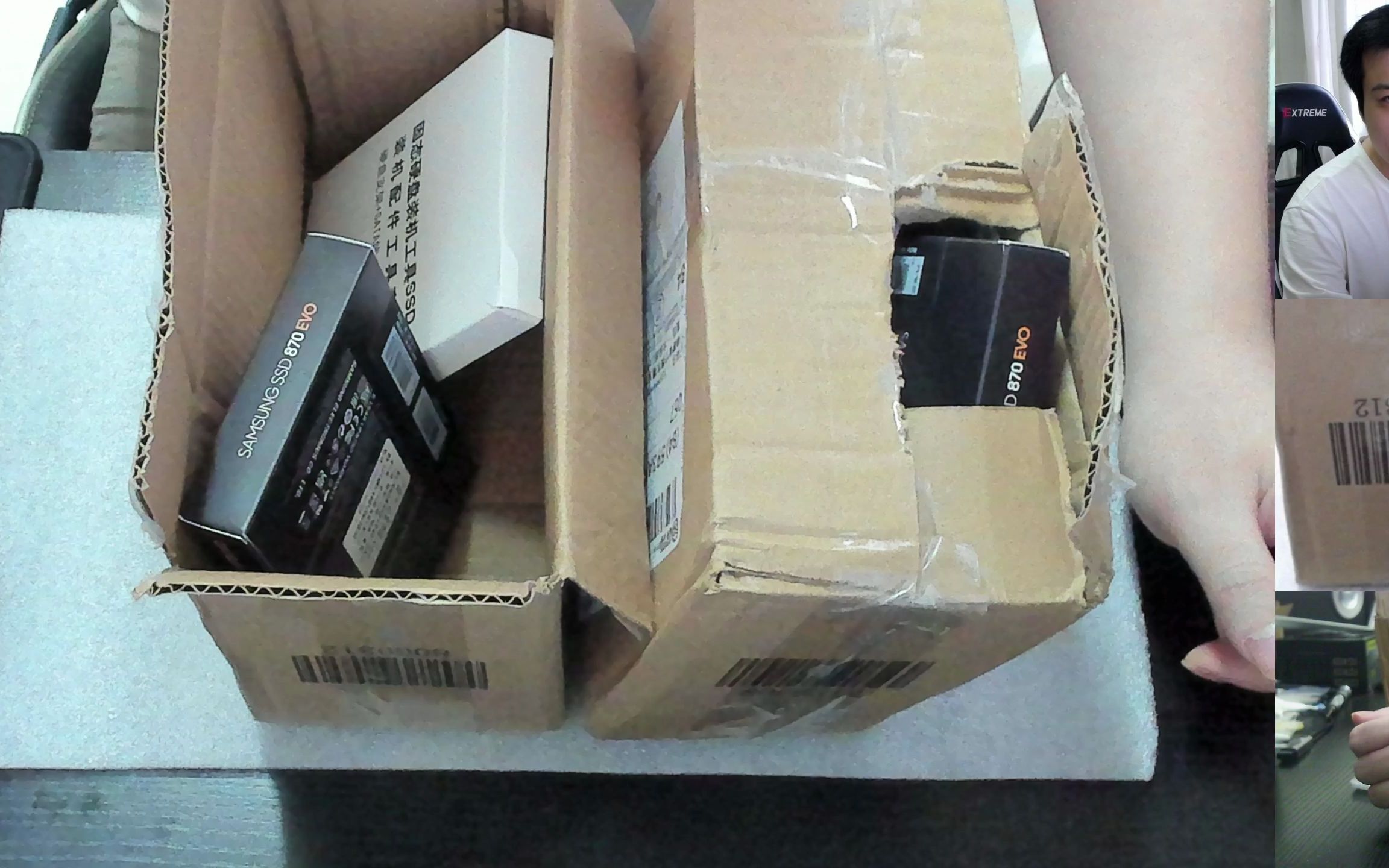 没差老师直播拆封三星(SAMSUNG)4TB SSD固态硬盘 SATA3.0接口 ...