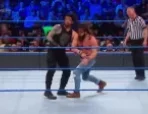 WWE小老板总干扰罗门伦斯终结比赛,这下可把罗门伦斯惹火了