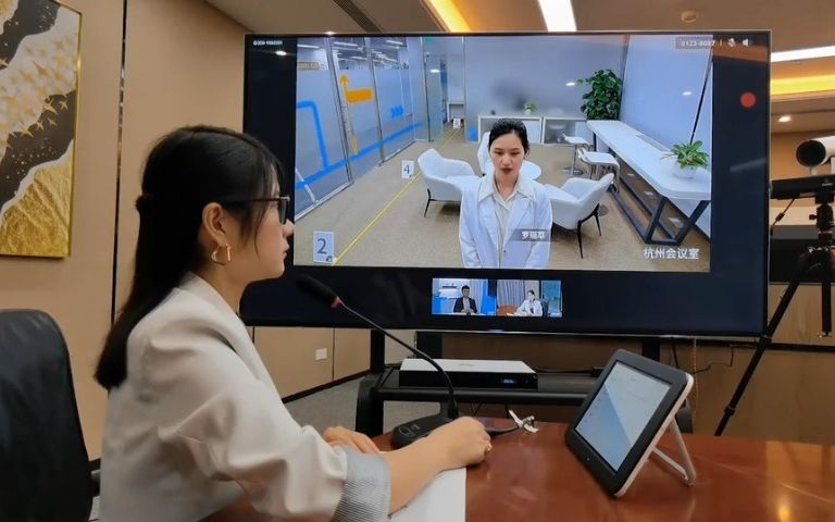 华为CloudLink云视频功能演示-实时字幕和多模态会议记录