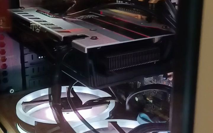 2022年e3 1230v3加蓝宝石rx580 8g(2048sp)能玩什么游戏?