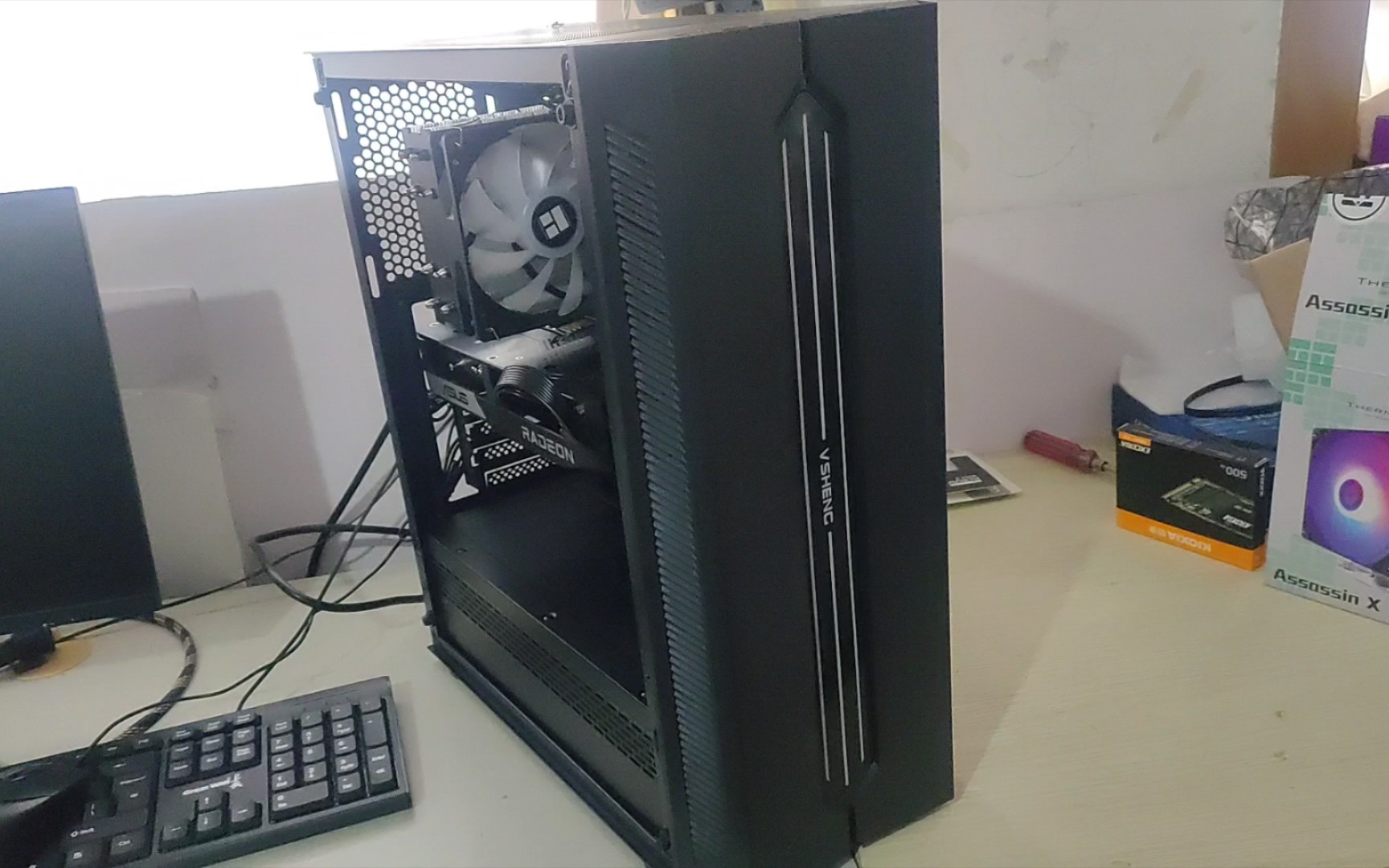 粉丝装机 i5 10400F+RX6600XT 试玩战神4 PC版
