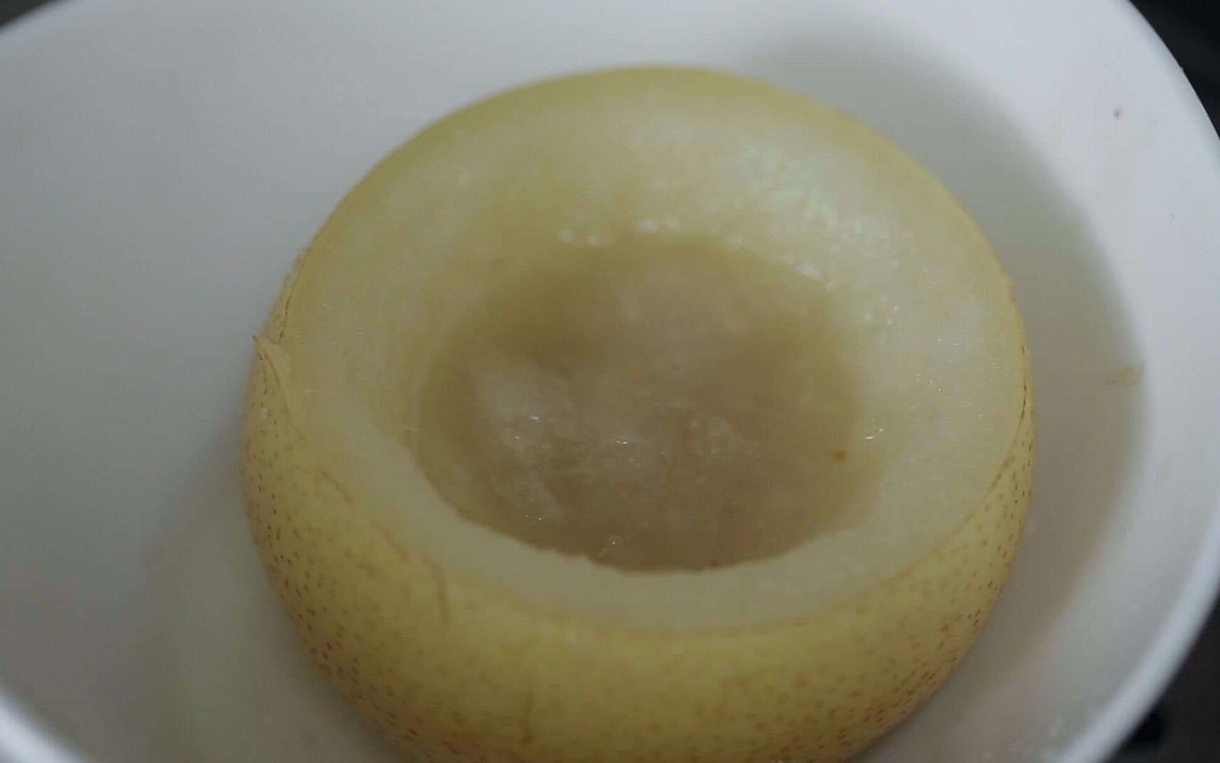 同样的冰糖炖雪梨,不一样的功效,手把手教您冰糖雪梨的正确做法