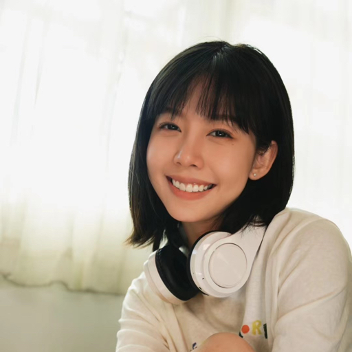 小六子哈哈哈Nicole 