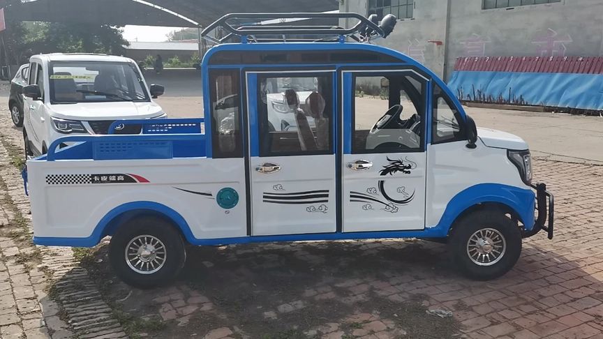 低速电动四轮车,双排电动老年代步车。