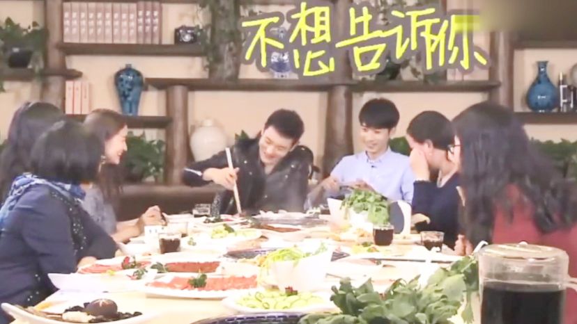 主持人问黄晓明第一次跟baby接吻是什么时候,晓明傲娇道不想回你
