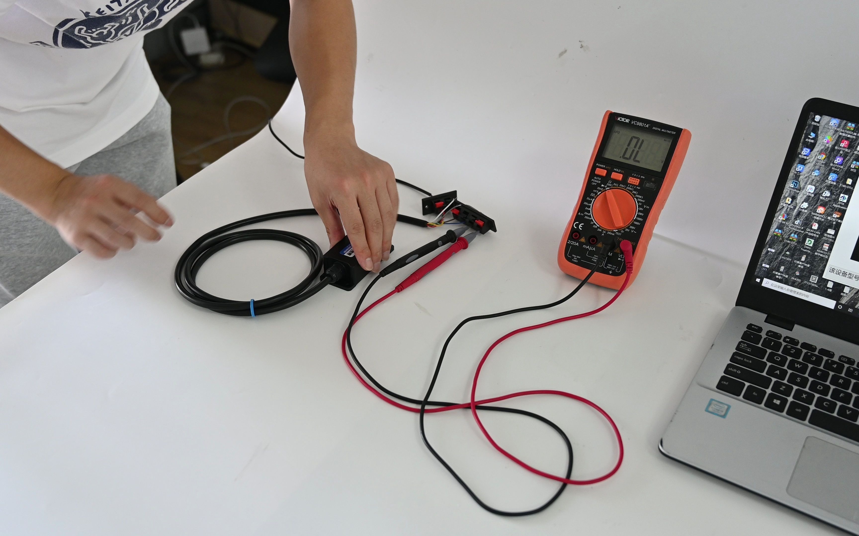 迈科传感倾角开关电压输出接线测试