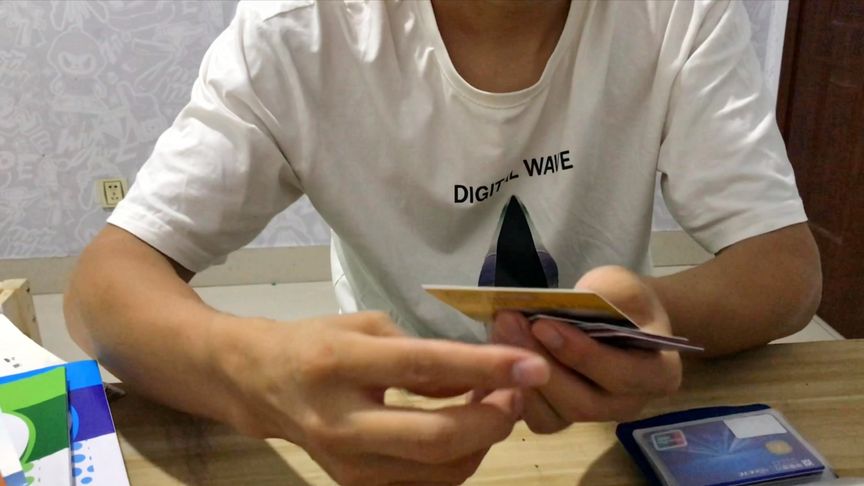 10几张信用卡终于还清!终于可以睡个好觉了