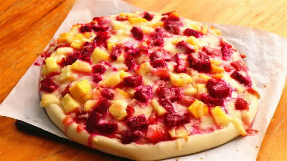 披萨不要只做咸味的,试试做水果味的,大人小孩都会爱吃的