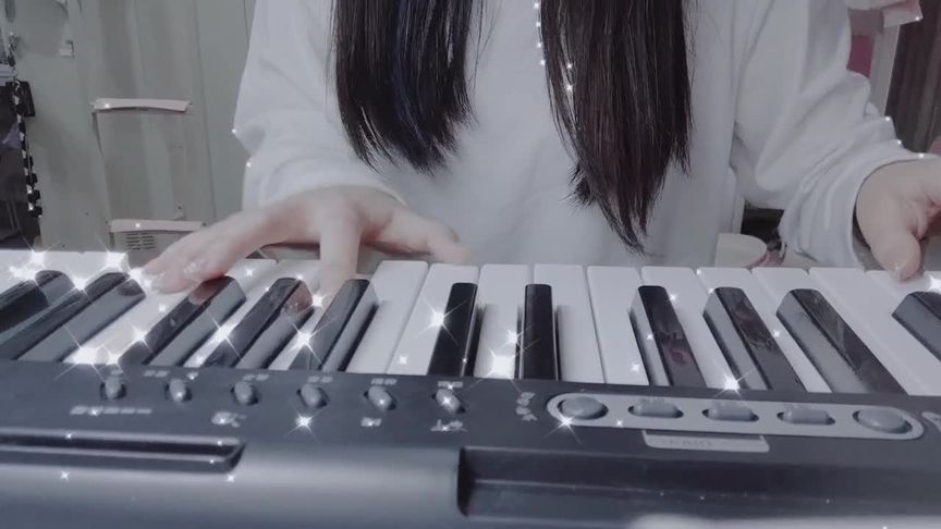 你慢慢的听 敲击键盘的声音～#大学 #一本正经乱弹琴