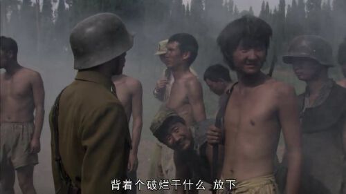 影视:大叔第一次坐飞机,飞机还没起飞就吐,结果被战友一顿嘲笑
