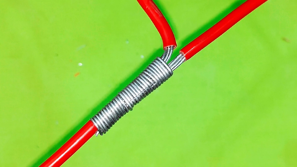 怎么在电缆中间再接一根电缆?这个方法算是最简单的,不学可惜了