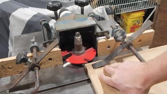 木工立铣加工实木门板操作方法,与电木铣加工有点所不同