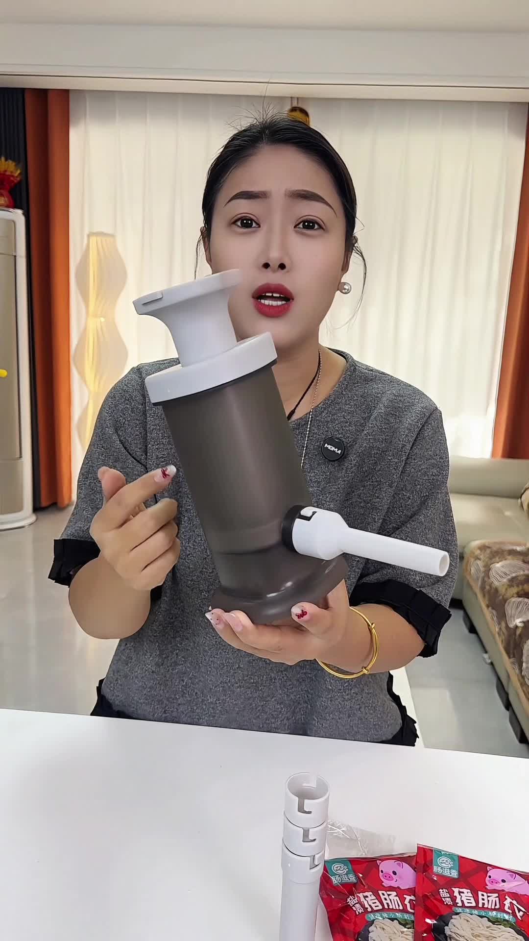 按压式灌肠器,小巧轻便,自己在家灌肠干净卫生,吃着放心,过年灌肠就靠...