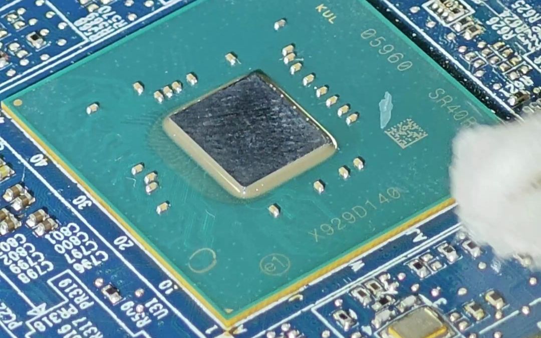 HASEE神州战神笔记本Z7-KP7SC使用中突然关机,南桥通病,更换全过程