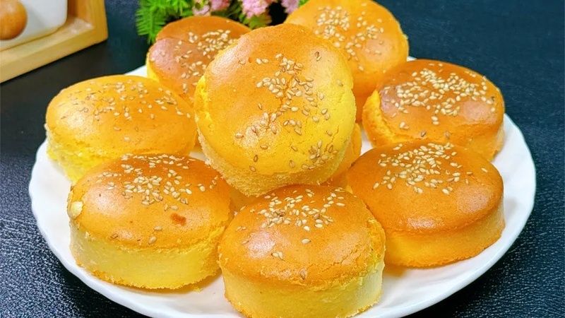 4个鸡蛋,半碗面,在家轻松做老式脆皮蛋糕,方法简单零失败,香