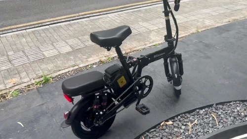 超炫折叠电动车,出行新宠儿!