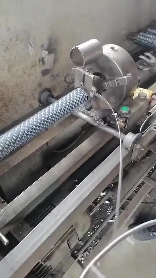 翅片管制造过程,看着好舒爽!