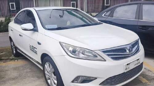 14年长安逸动手动挡仅1万!费用到明年 捡漏代步神车