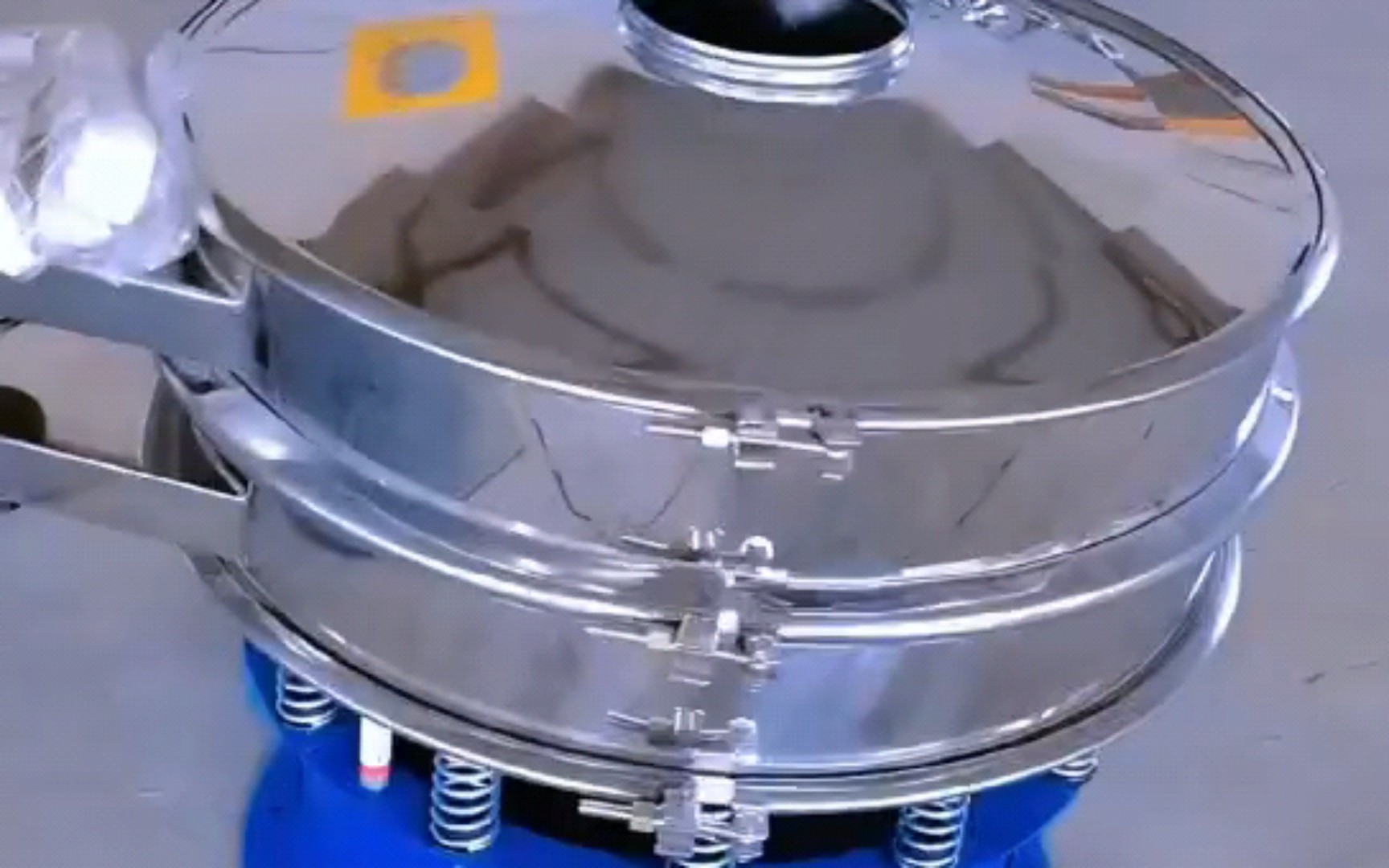 XZS800-1S旋振筛(振动筛)组装完成