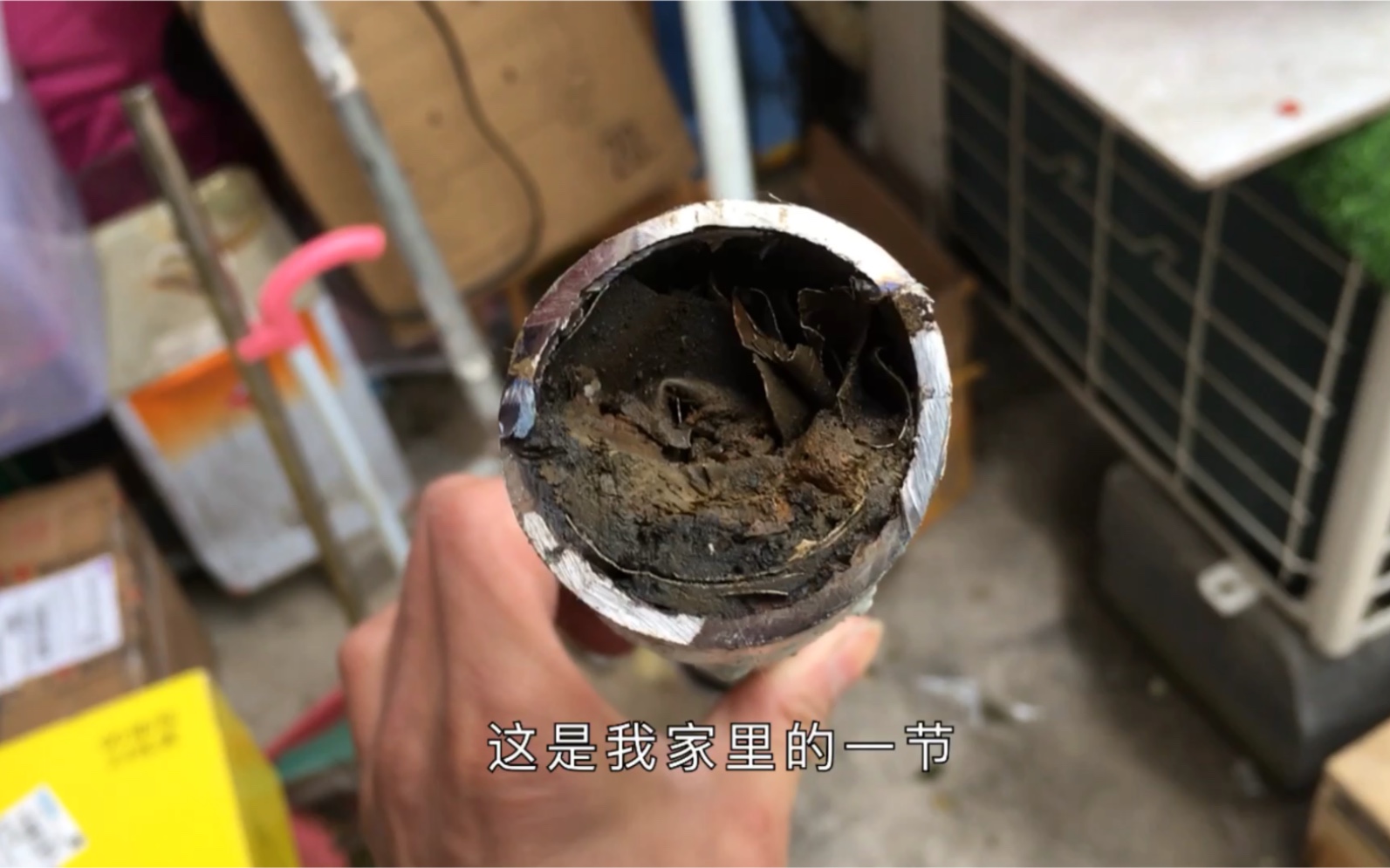 集中供暖主管道堵死?暖气片不热,看热力公司如何维修