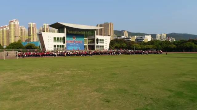 高中生研学活动,体验农场劳动的不易和收获的喜悦,给你们点赞ߑ